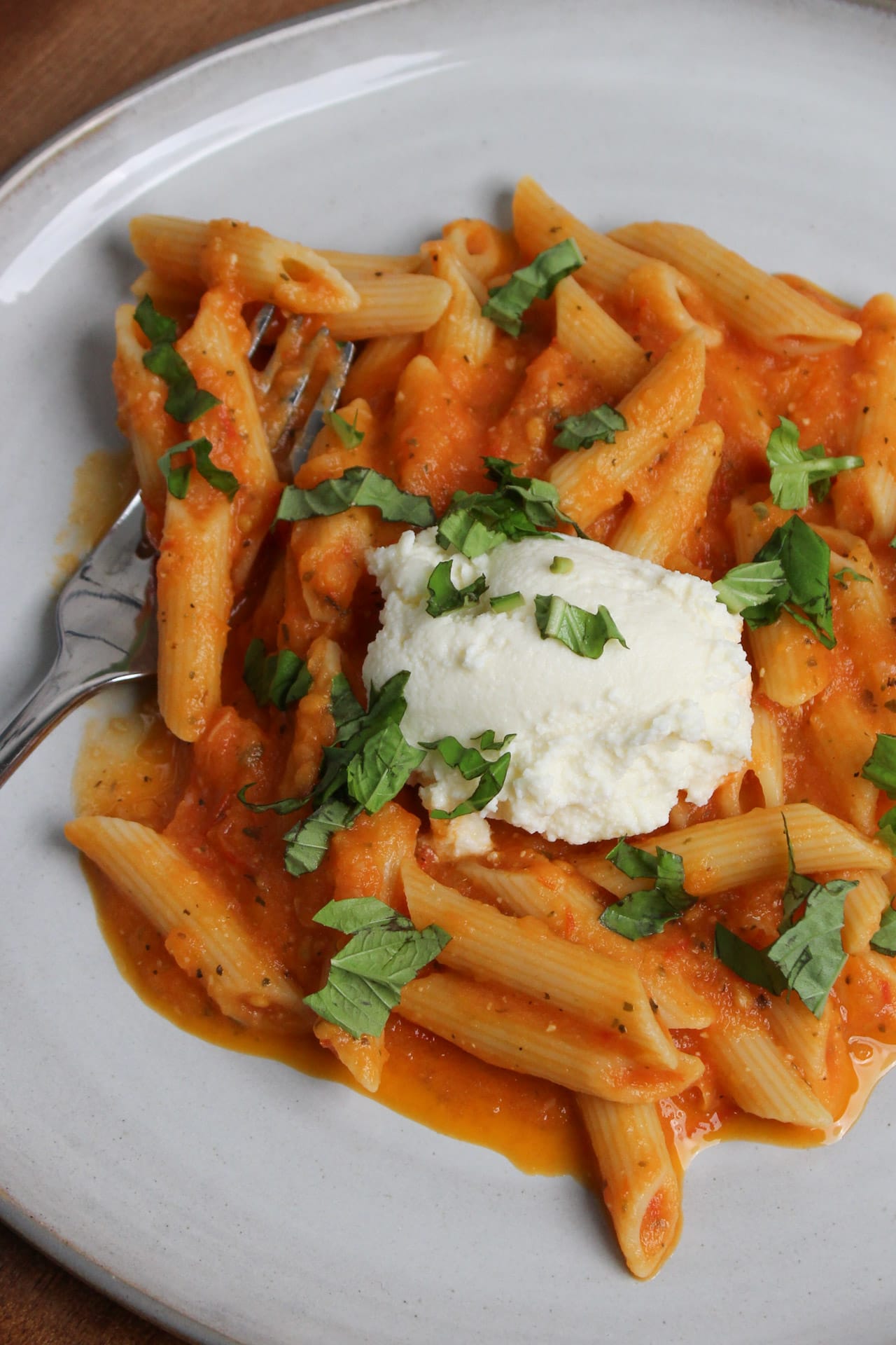 Roasted Tomato, Garlic, and Ricotta Pasta • The Candid Cooks
